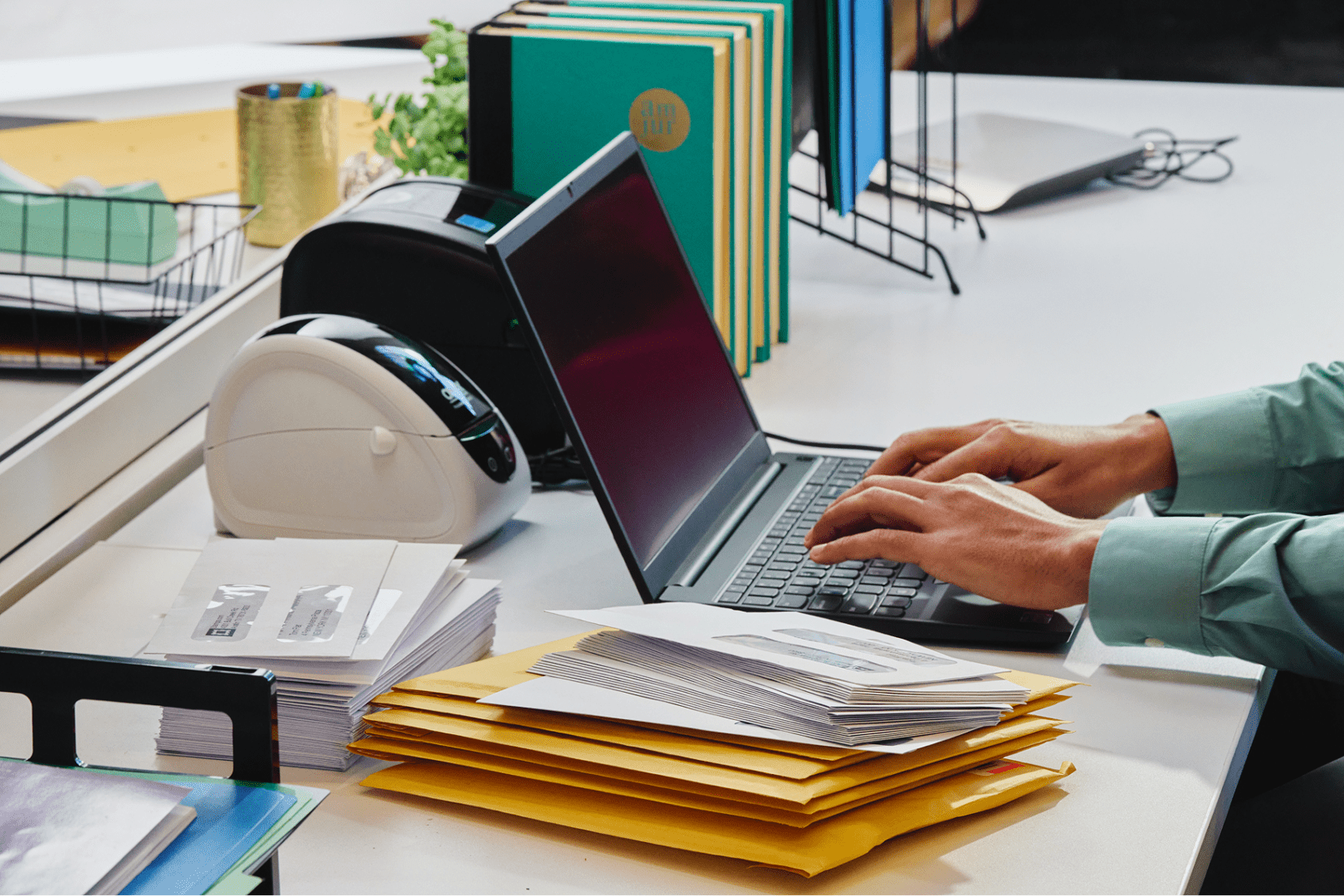 UPS Worldwide Express: Fast Global Shipping | Stamps.com